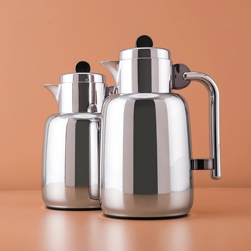 Elegant Vacuum Flask Set – 0.7L & 1L, Silver & Black – Perfect for Tea
